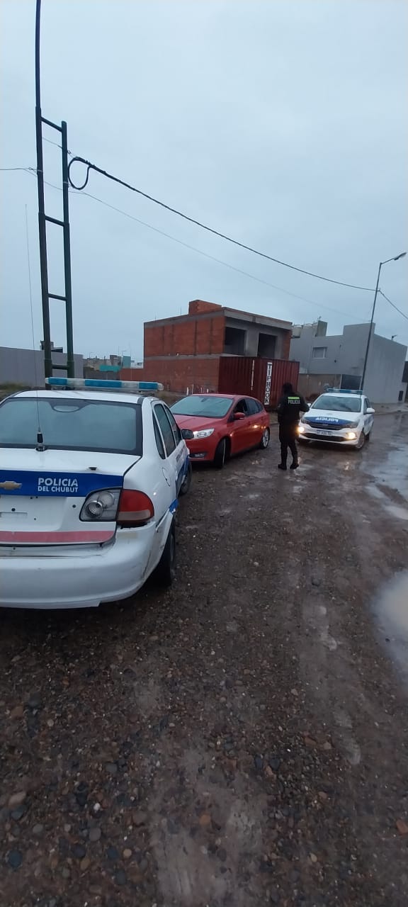 Dos detenidos por robar bolsas de cemento