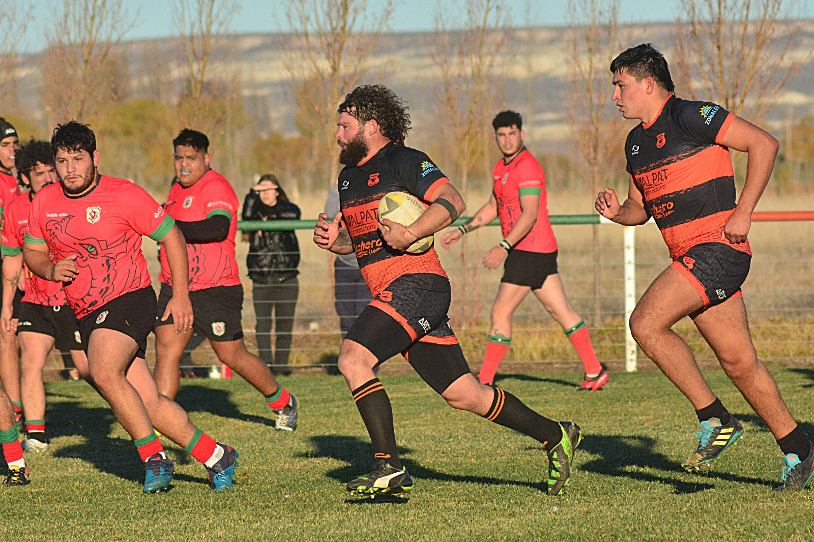 Bigornia aplastó a Draig Goch para seguir en la cima