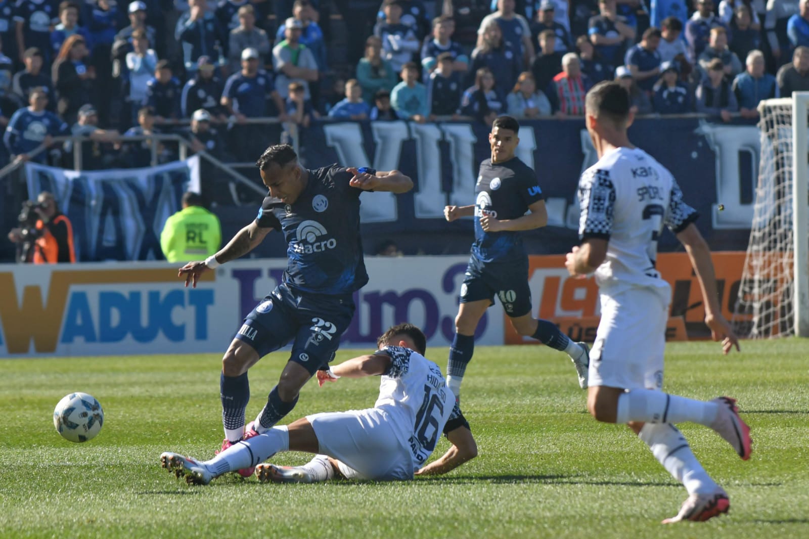 Villa marcó su primer gol en la vuelta al país y le dio el triunfo a Independiente Rivadavia