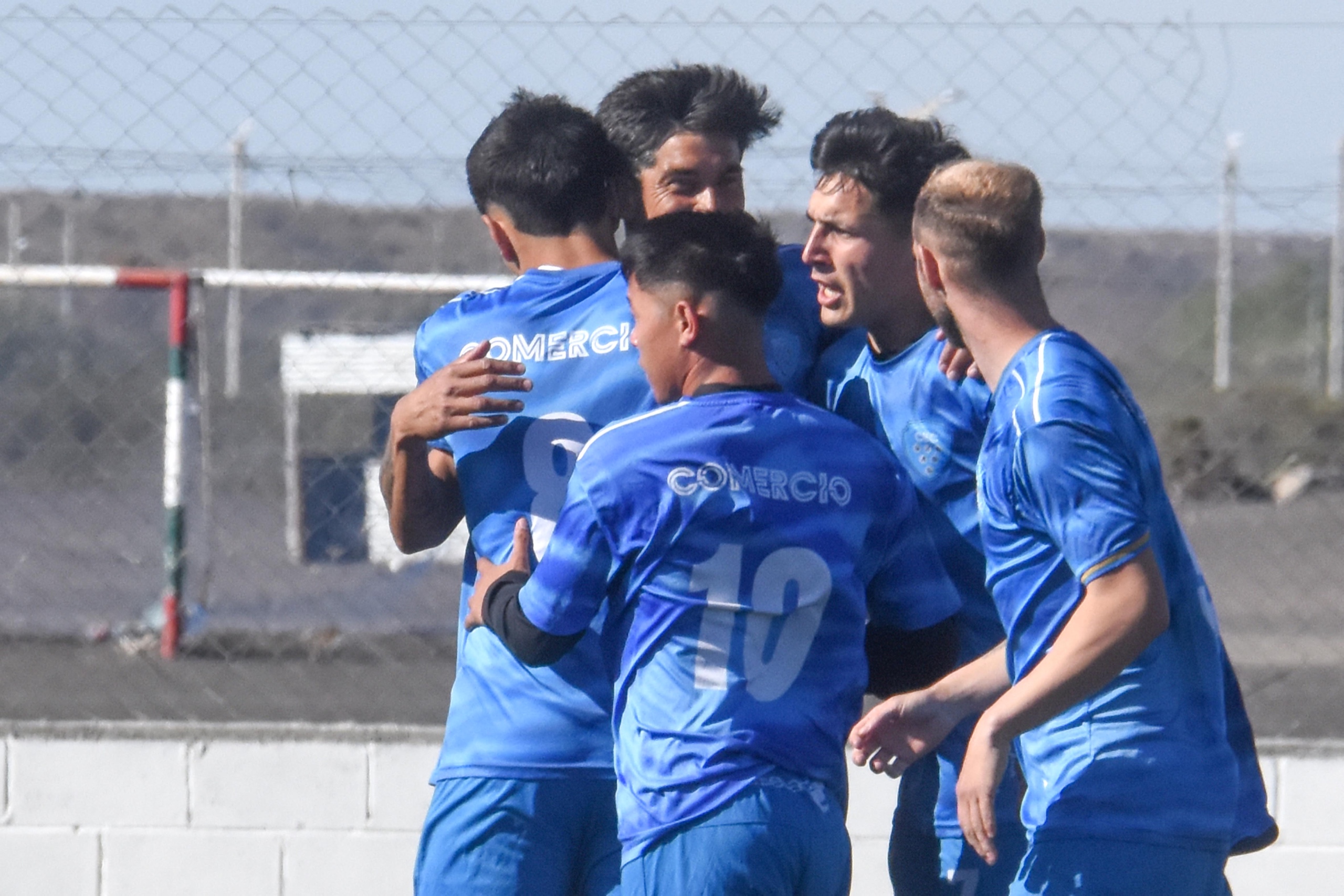 CEC, el equipo más goleador, ganó en el inicio de la fecha 11